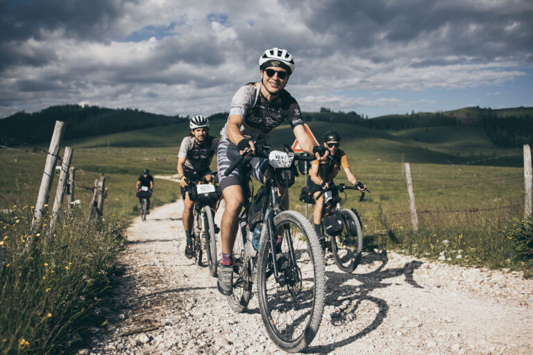 BOMBTRACK HOOK EXT 、新規組み上げ or 組み替え、いかがでしょうか？